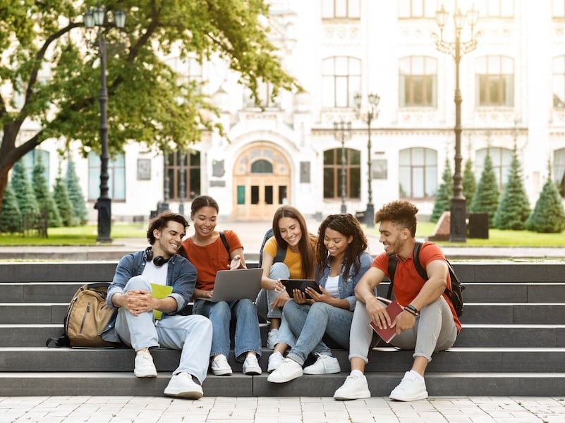 ¿Cómo retomar mis estudios de prepa después de años?